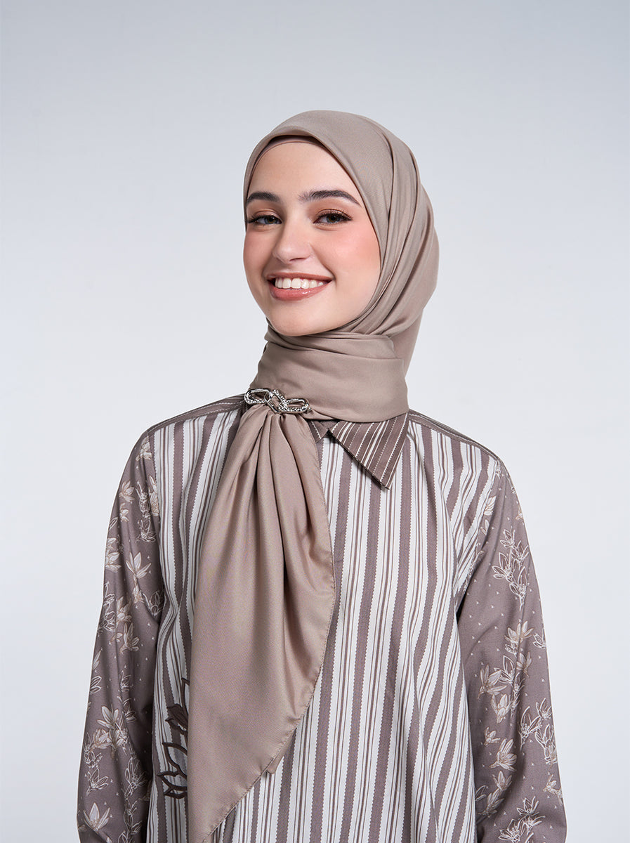 ULTRA SATIN SCARF PLAIN LIGHT CHOCOLATE – Kami Idea