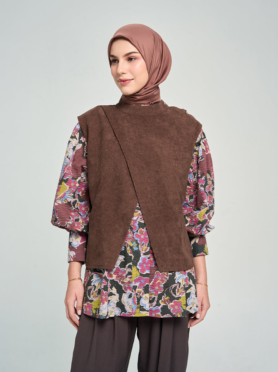 ARLET OVERLAP VEST OUTER BROWN – Kami Idea